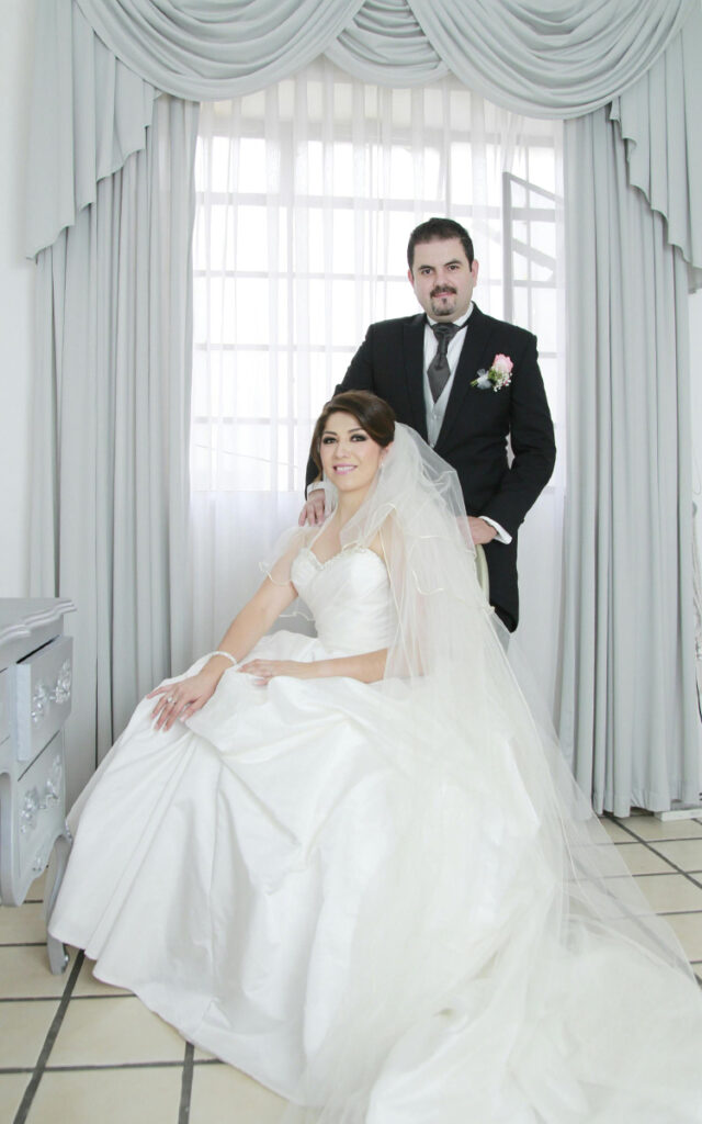100 Creative Wedding Couple Poses: Expert Tips for Your Big Day